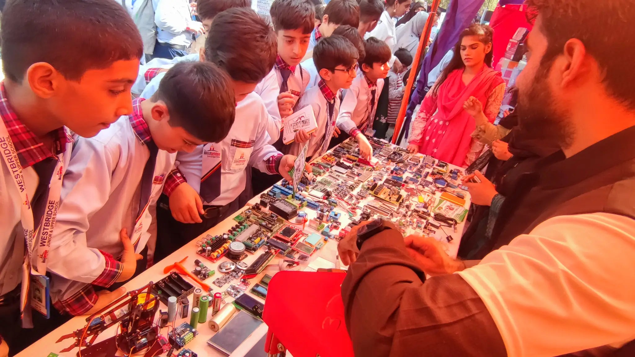 Digilog.pk | About US | Reviews - digilog.pk