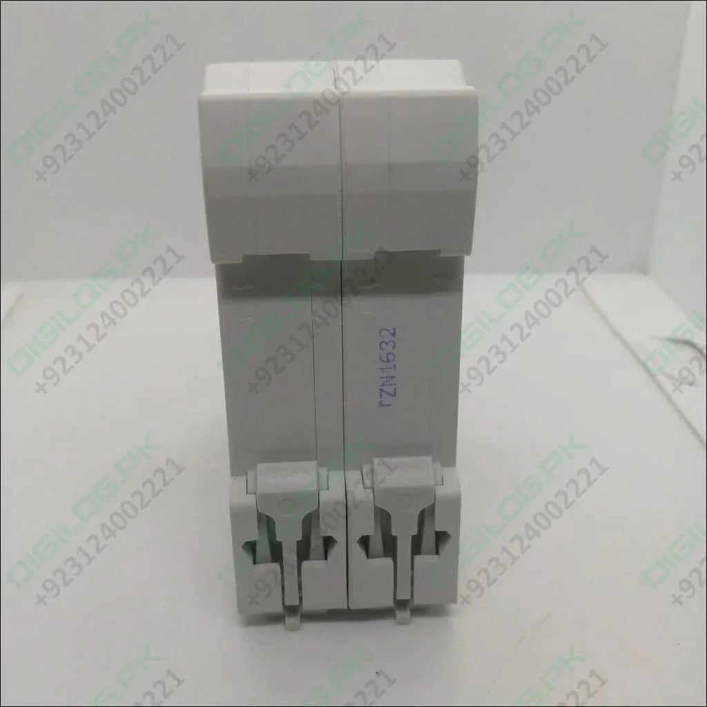 32A TOMZN TOB7Z-63 2P DC 1000V Solar Circuit Breaker - Reliable Protec - Digilog.pk